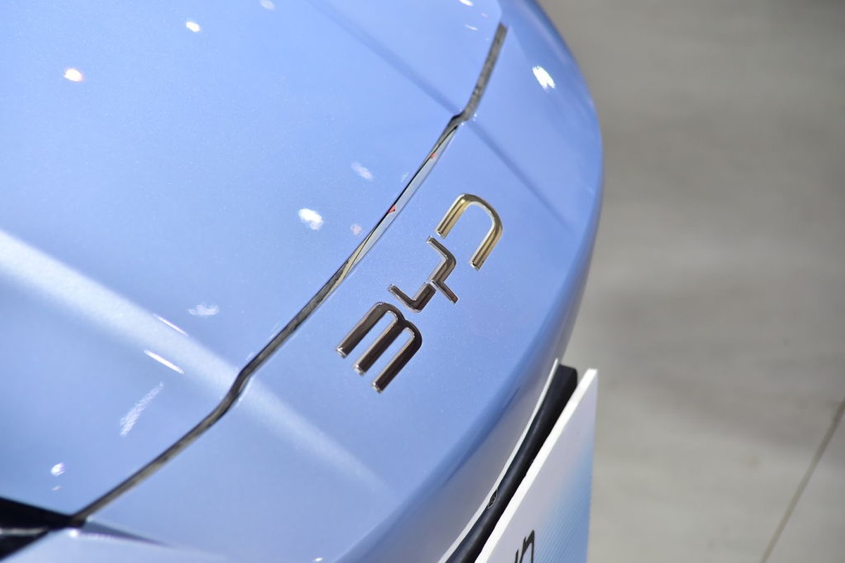 Chinesa BYD supera Tesla, de Elon Musk, e assume a liderança global em ...