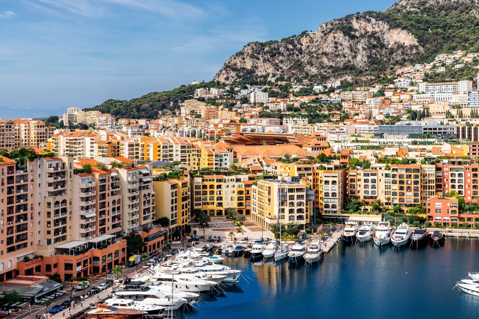 Que casa de luxo você consegue comprar com US$ 1 milhão ao redor do ...