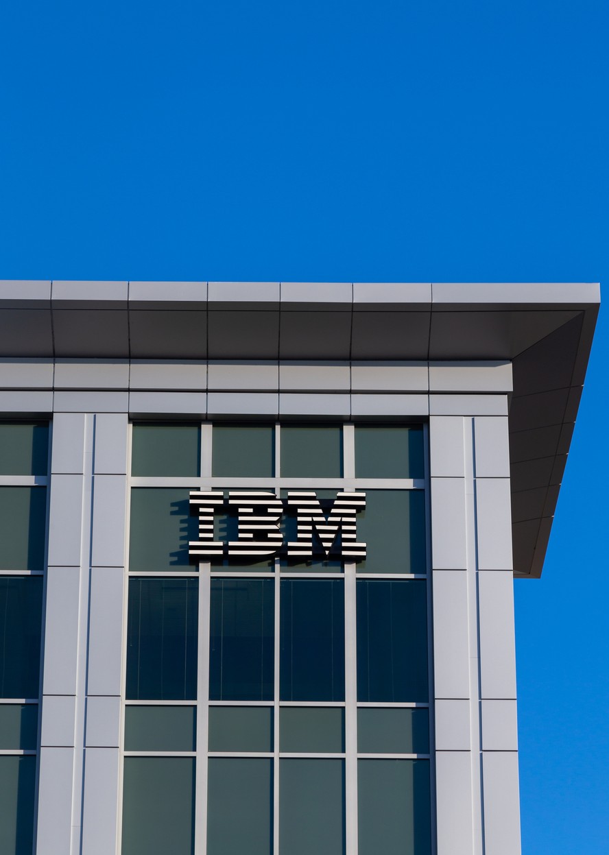 Na contramão do mercado, IBM prevê triplicar contratação profissionais ...