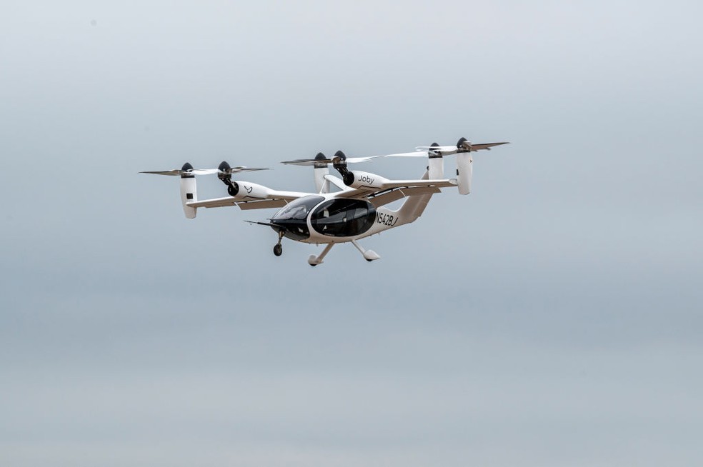Força Aérea dos EUA recebe primeiro táxi voador elétrico da Joby ...