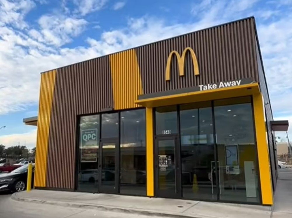 McDonald's apresenta primeira loja sem atendentes | Tecnologia | Época ...