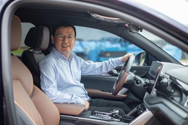 Brasileiro vai poder comprar carro elétrico por R$ 100 mil, estima ...