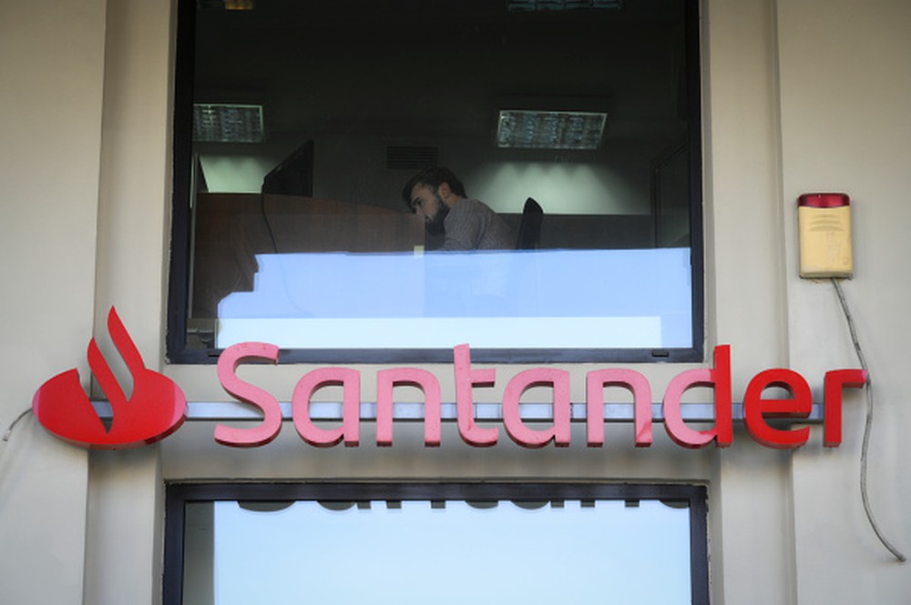 Santander Brasil eleva projeção de crescimento a 2,5% em 2023 e ajusta ...