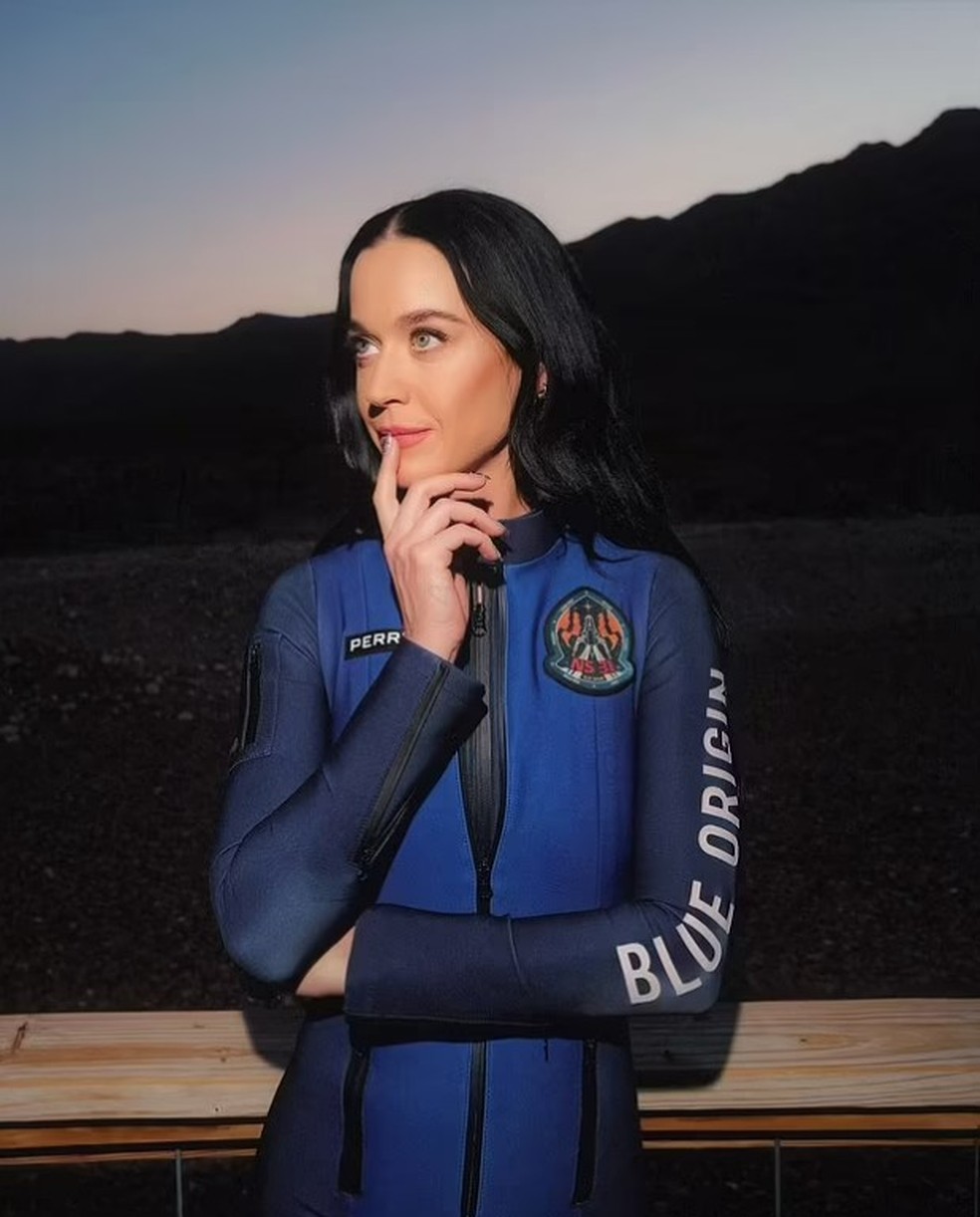 'Você é corajosa, você é ousada': Katy Perry posta fotos com traje ...