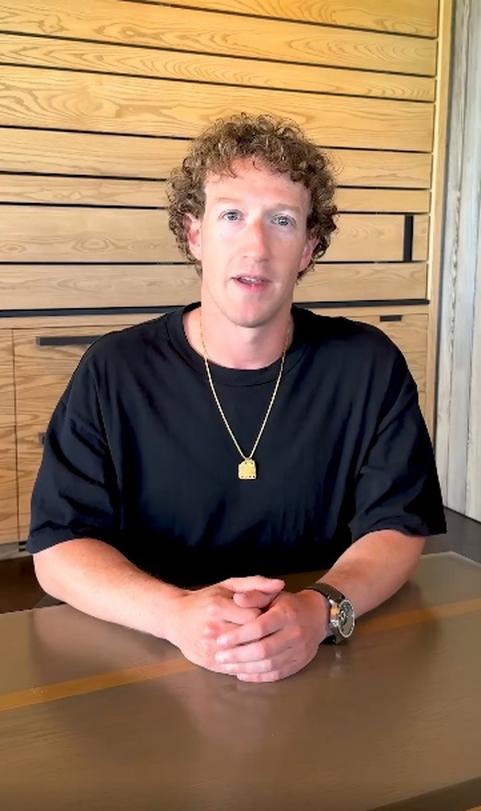 Zuckerberg usou relógio de R$ 5,4 milhões ao anunciar fim do serviço de ...