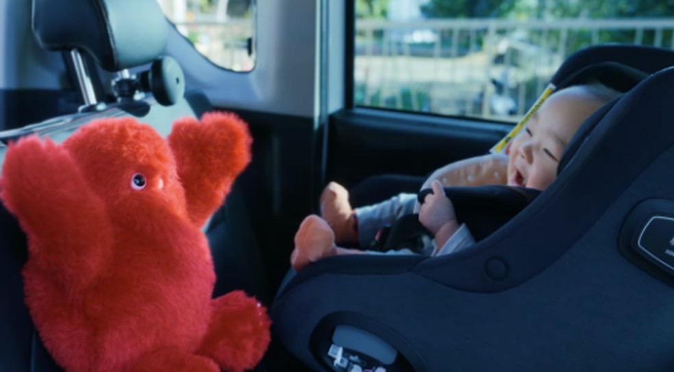 Nissan cria robozinho com IA para brincar e conversar com bebês durante ...