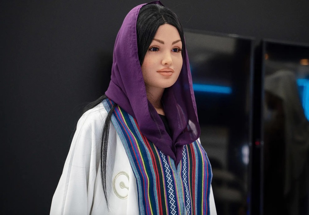 Primeiro robô humanoide mulher da Arábia Saudita sabe que não deve ...