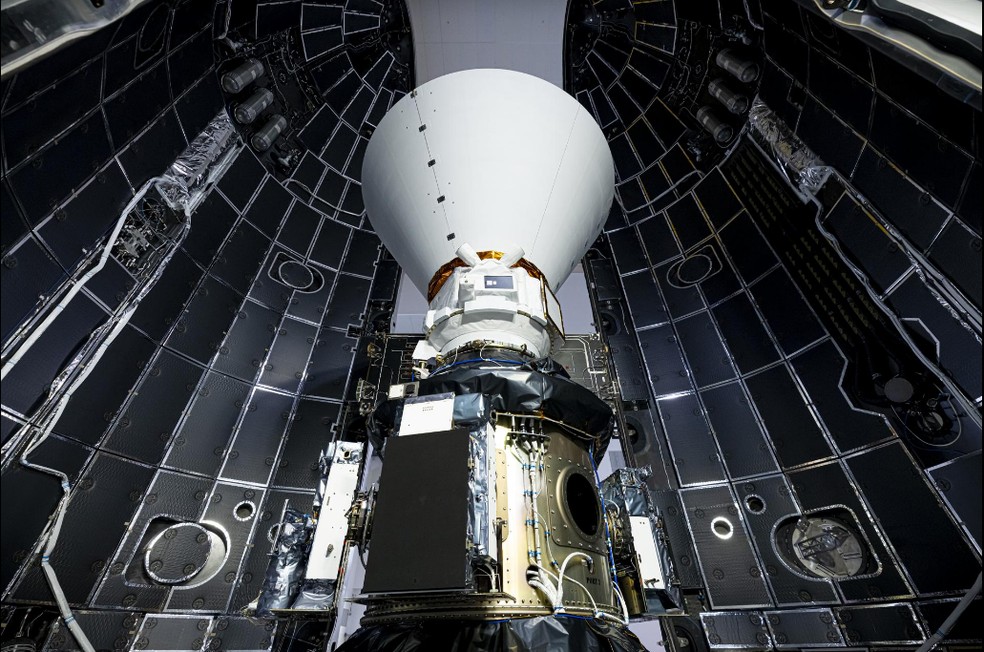 Nasa mostra primeiras imagens captadas pelo telescópio SPHEREx ...