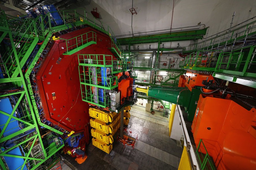 LHC vai acabar? O maior acelerador de partículas do mundo vai parar por ...