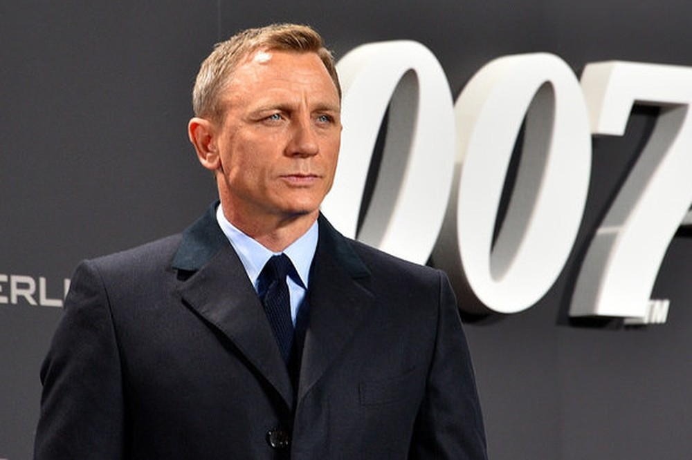 Daniel Craig é condecorado com a mesma ordem recebida por James Bond ...