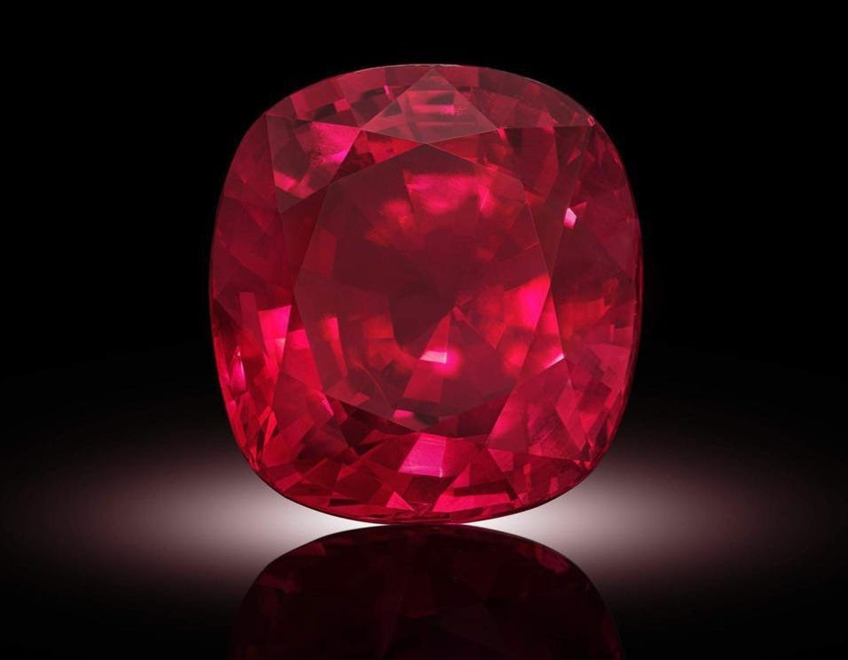 Sotheby's vai leiloar maior rubi do mundo em junho em Nova York | Mundo ...