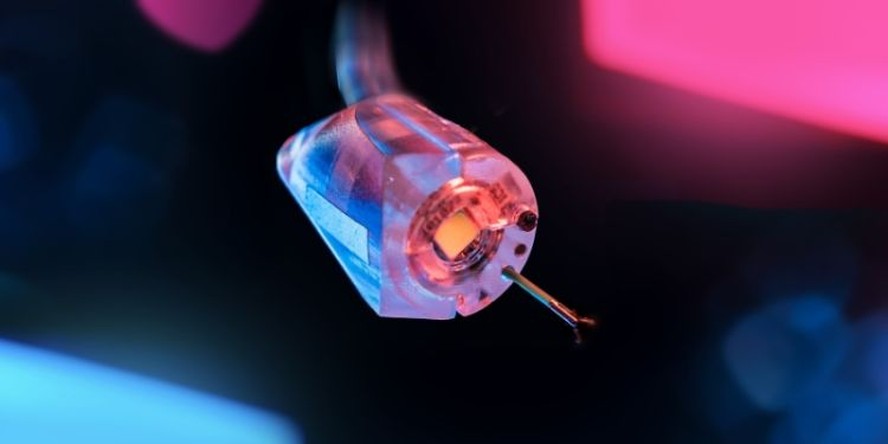 Pesquisadores desenvolvem mini robô que poderá fazer biópsia virtual de ...