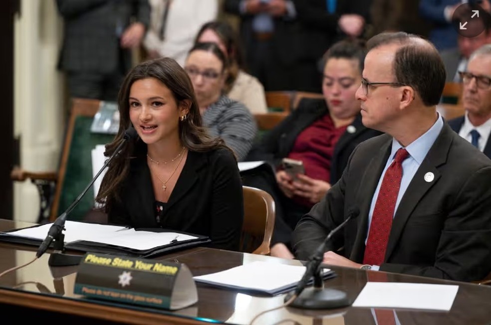 Atriz da Disney vítima de deepfake ajuda a aprovar lei na Califórnia ...