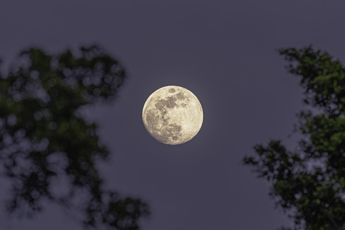 Como tirar foto da Lua com iPhone: técnicas para capturar o astro com nitidez