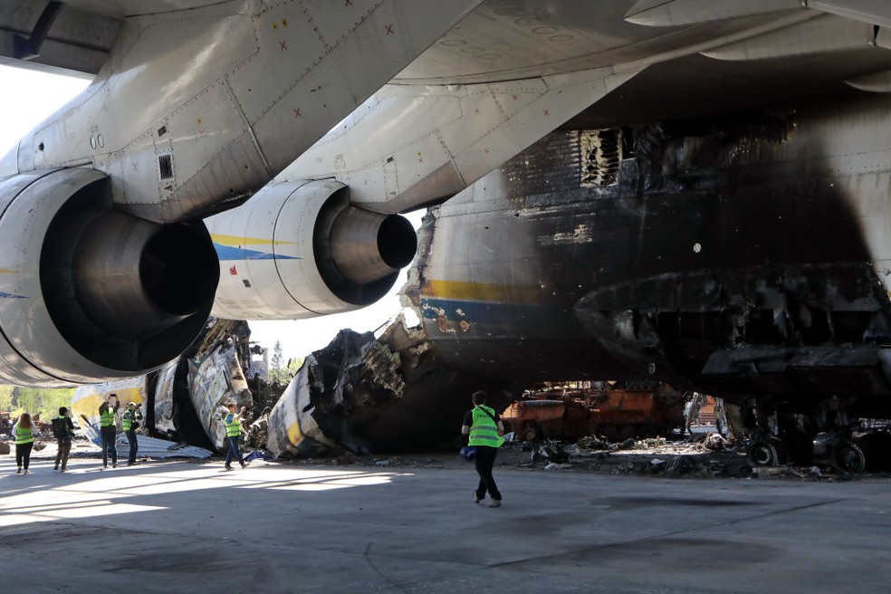 Reconstrução de maior avião do mundo, destruído pela Rússia, custará ...