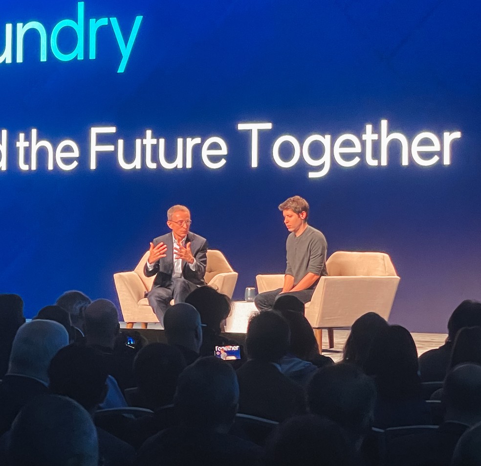 Sam Altman aposta na construção de fábricas de chips para tornar a IA ...