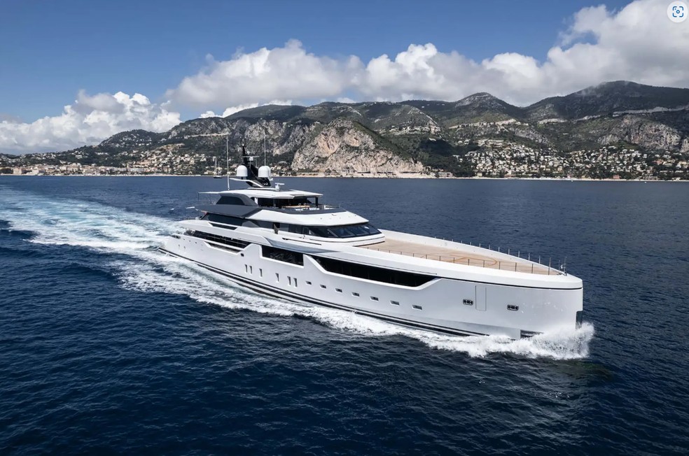 Superiate de luxo pode ser alugado por uma semana por R$ 5 milhões ...