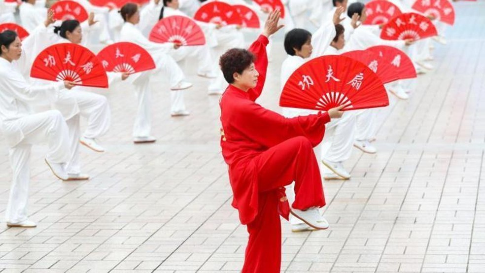 'Atividade perfeita para o resto da vida': os benefícios do Tai Chi ...