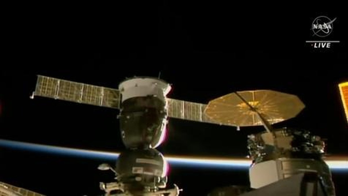 Rússia enviará nova Soyuz para resgatar astronautas na ISS | Mundo | Época NEGÓCIOS