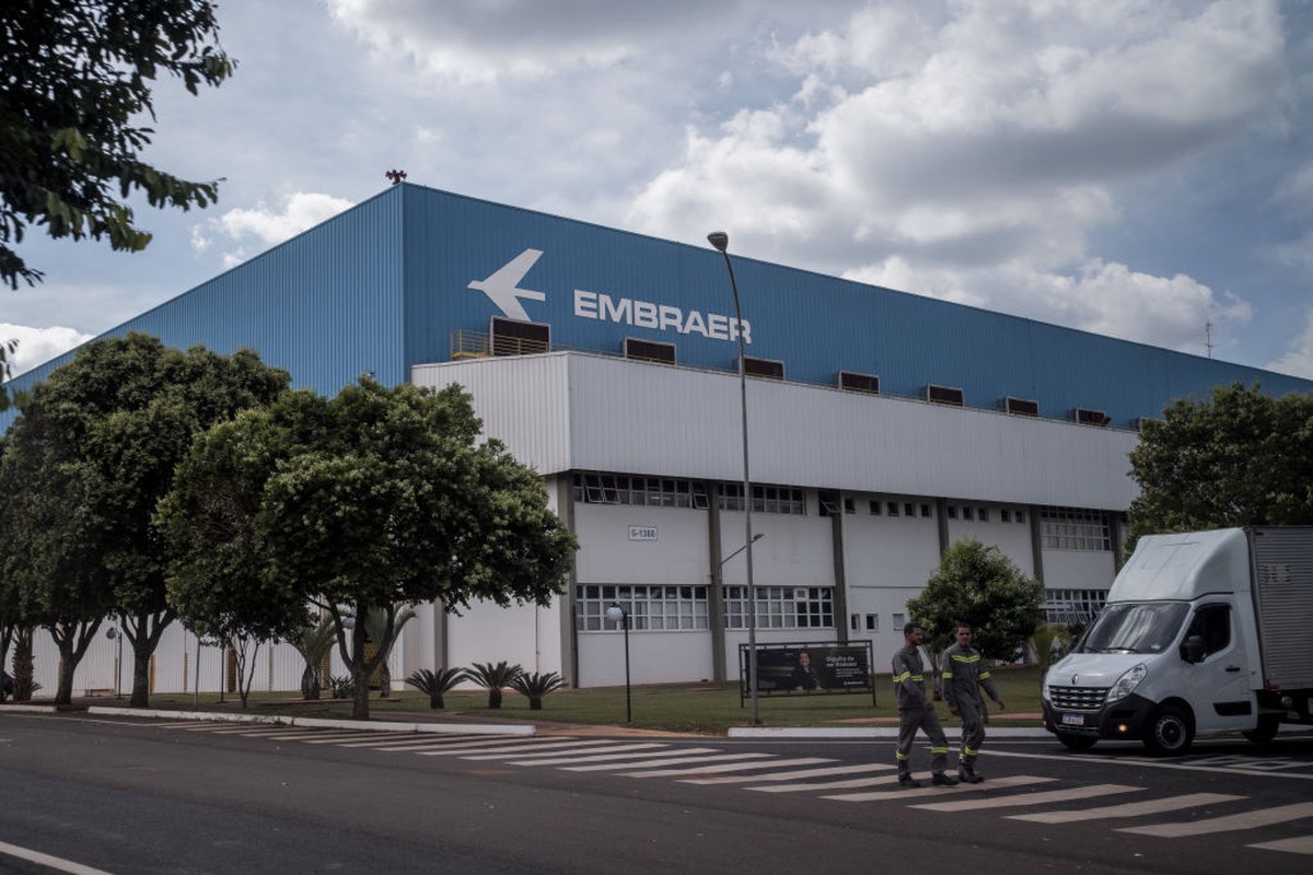 Embraer planeja avião para rivalizar com 737 da Boeing e A320 da Airbus