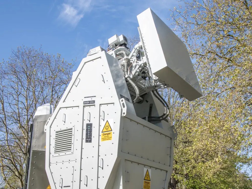 Reino Unido apresenta arma inovadora que usa radiofrequência para ...