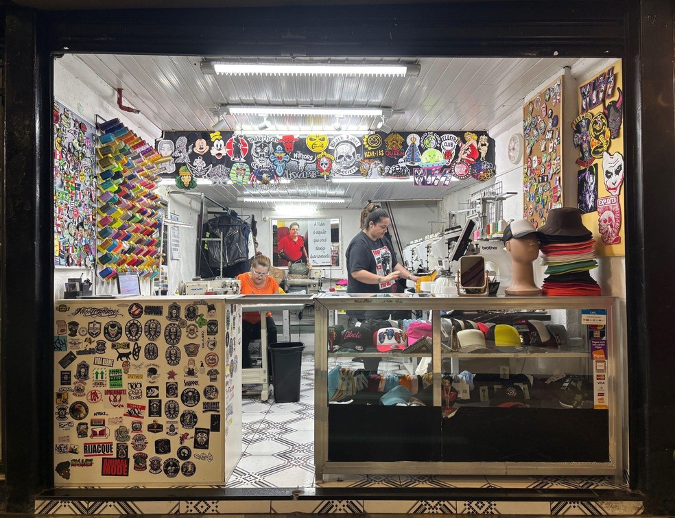 A guerra política e fashion dos bonés, que vai do Oscar a Brasília e envolve até a China ...