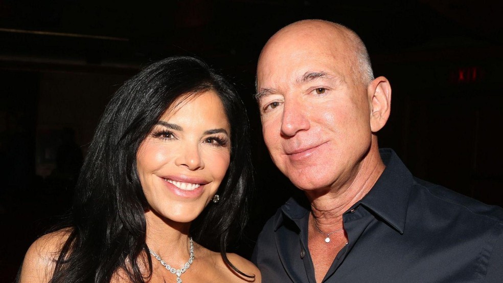 Quem é Lauren Sánchez, jornalista cujo casamento luxuoso com Jeff Bezos ...