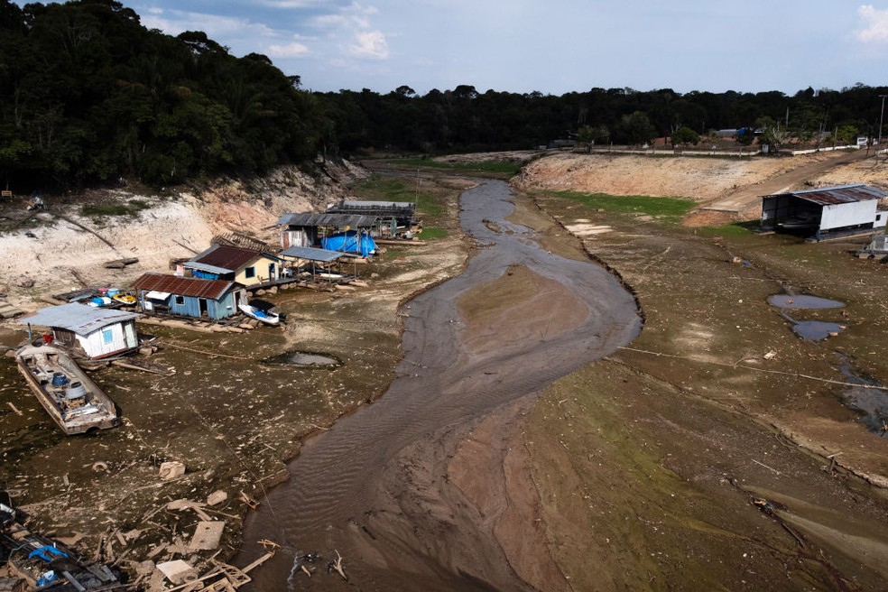 Seca no Amazonas afeta mais de 630 mil pessoas | Brasil | Época NEGÓCIOS
