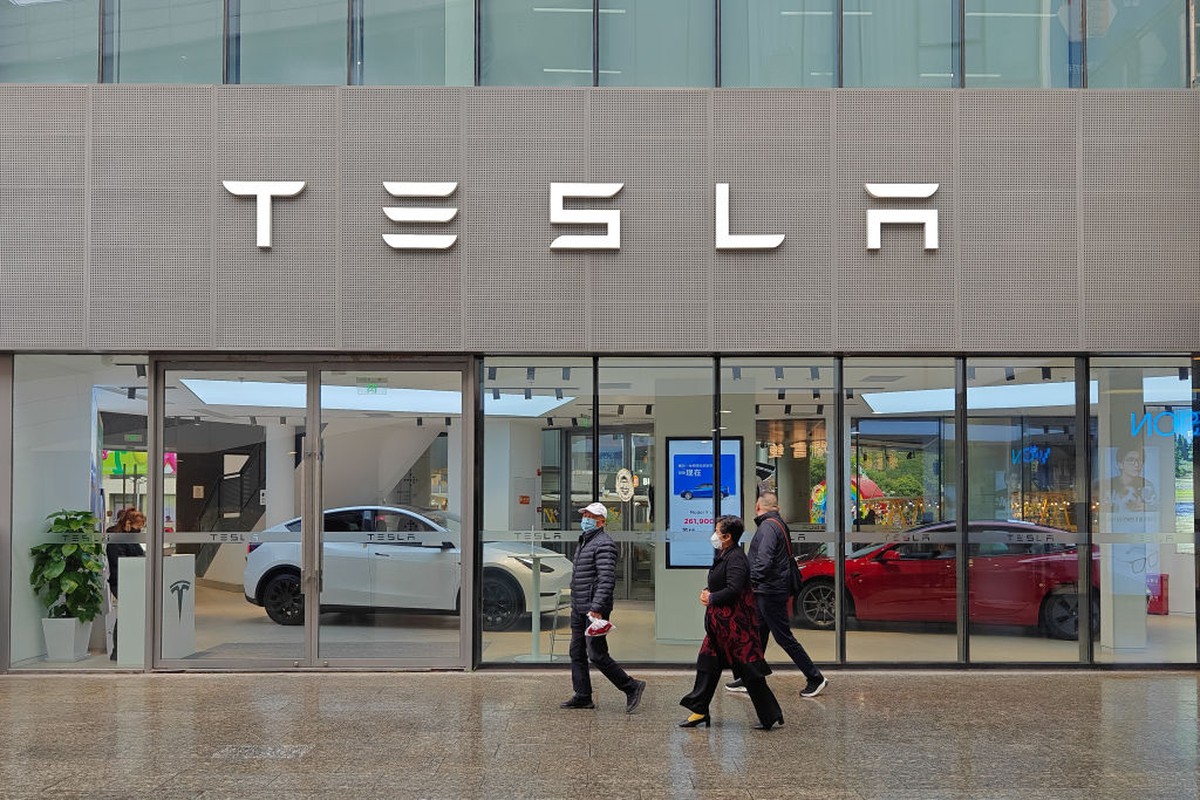 Lucro da Tesla cai 45% no segundo trimestre