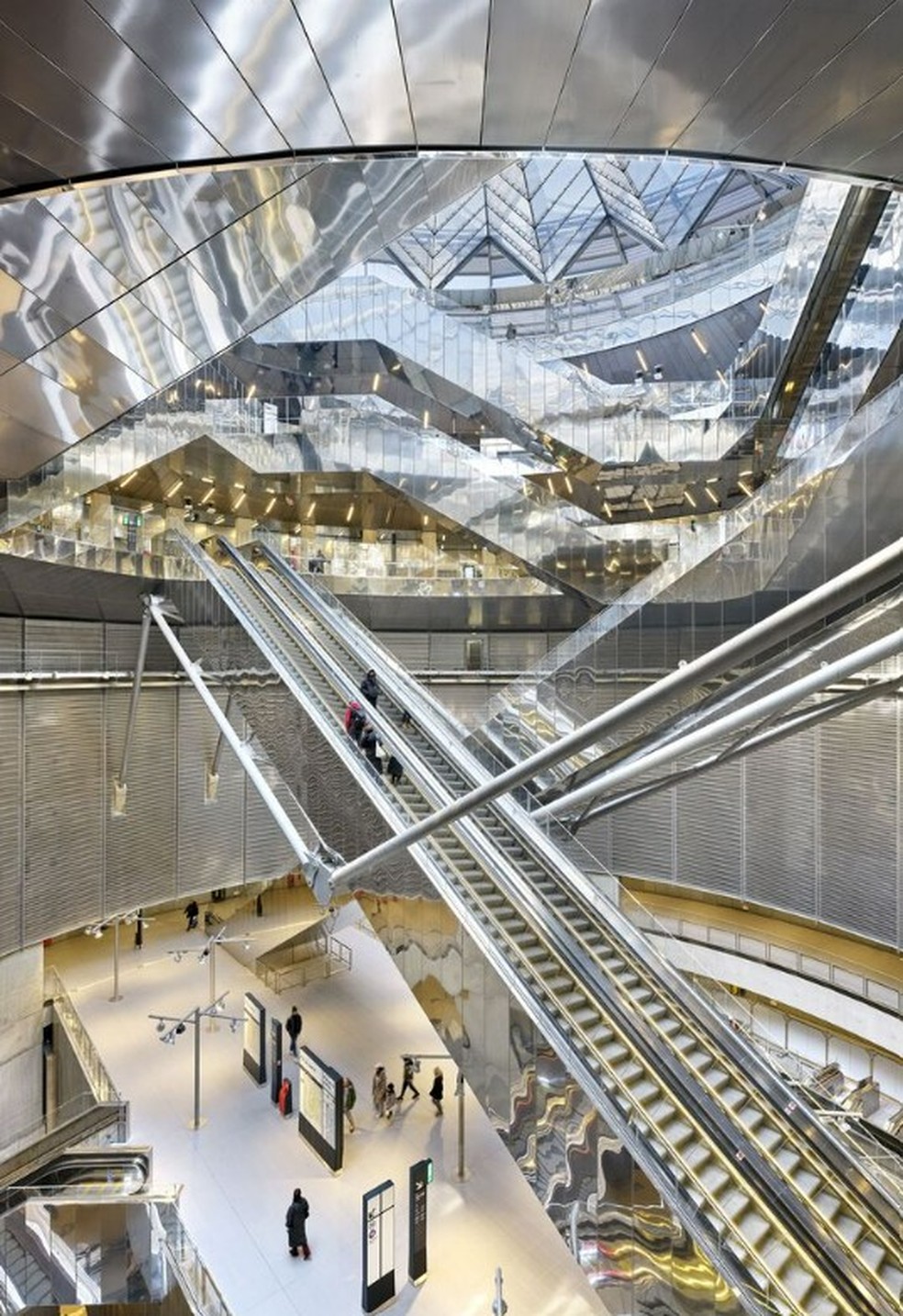 Como é a mais linda estação de metrô do mundo