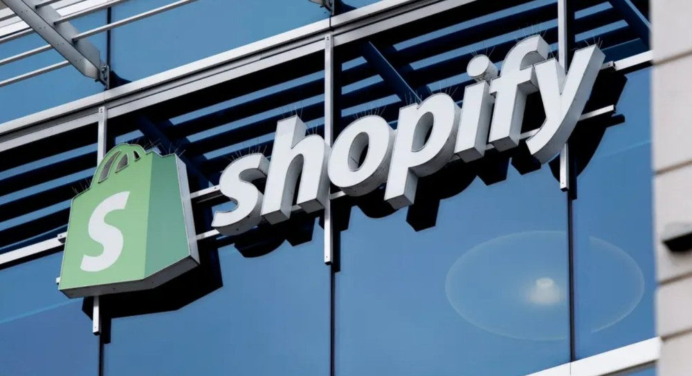 Plataforma de e-commerce Shopify permite venda de produtos que negam ...