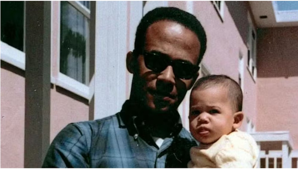 O passado brasileiro do pai de Kamala Harris | Mundo | Época NEGÓCIOS