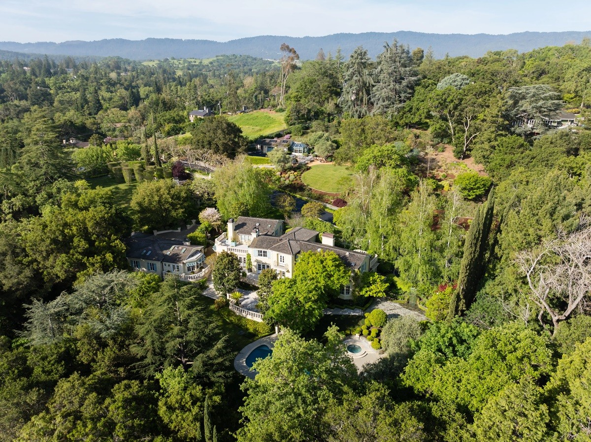 Conheça a casa de ex-CEO do Google à venda por US$ 24,5 milhões