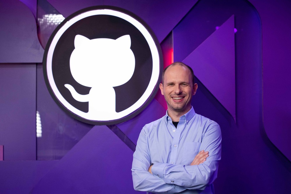 'Programar uma máquina será uma habilidade essencial para todos', prevê CEO do GitHub